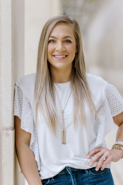 Mae Ishmael - Kendra Hudson